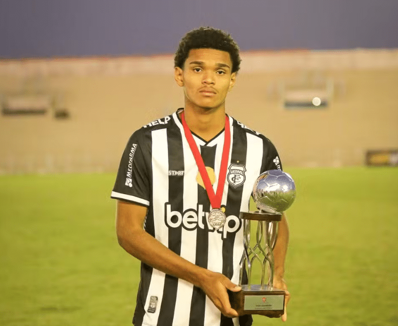 Atleta da base do Treze vai para clube de Portugal - Clinton Medeiros